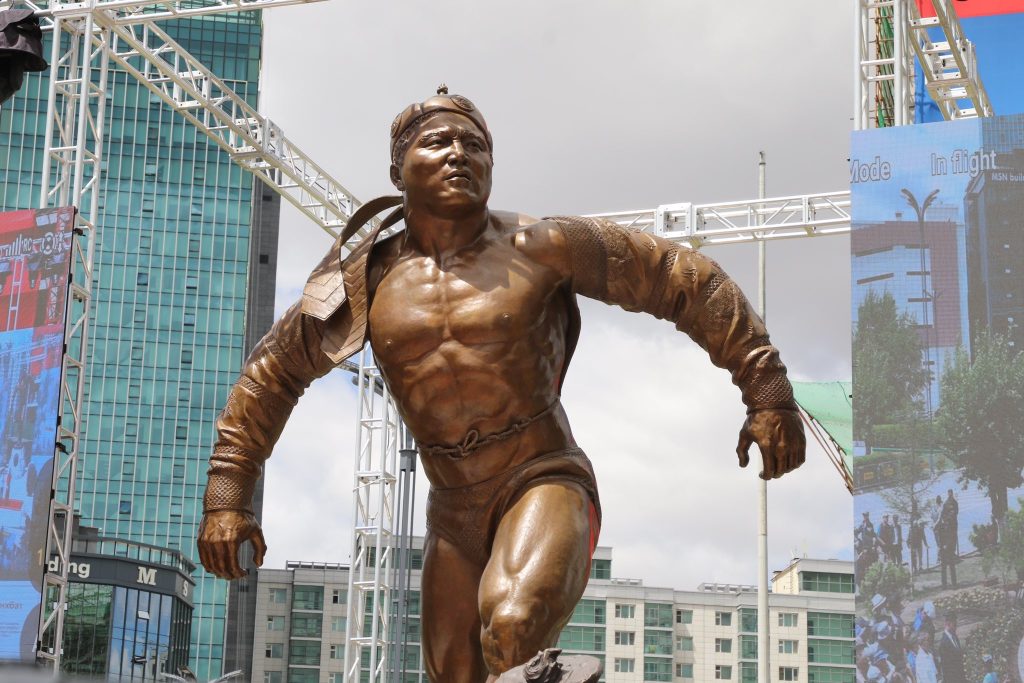 МОНГОЛ УЛСЫН ХӨДӨЛМӨРИЙН БААТАР ГАВЬЯАТ ТАМИРЧИН ДАЯАР ДУУРСАГДАХ ДАЛАЙ ДАЯН ДАРХАН АВАРГА